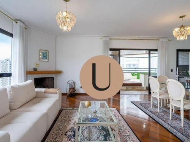 Penthouse com varanda gourmet e jacuzzi! 3 suítes,3 vagas! Morumbi!