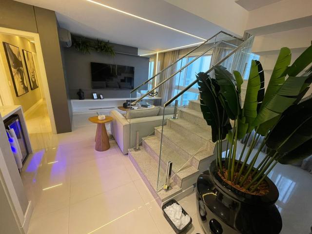 Penthouse em Centro, Balneário Camboriú/SC de 240m² 3 quartos à venda por R$ 7.899.900,00