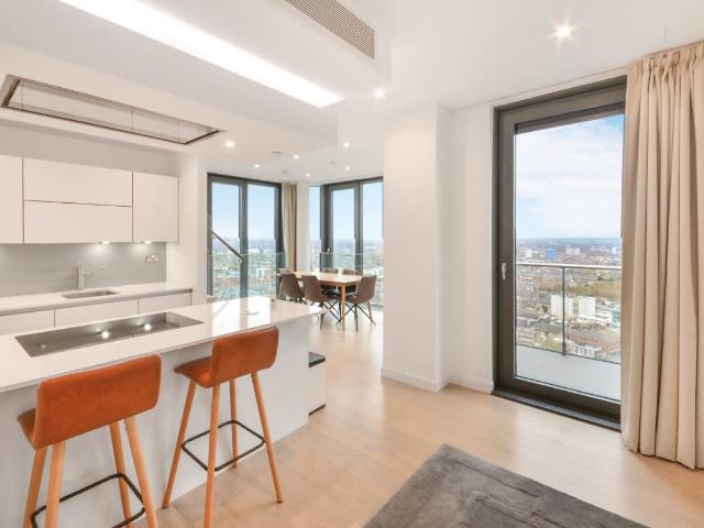 penthouse Legacy Tower, E15