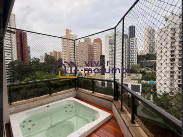 Penthouse no Morumbi 4 Dormitórios Suítes / 3 Vagas