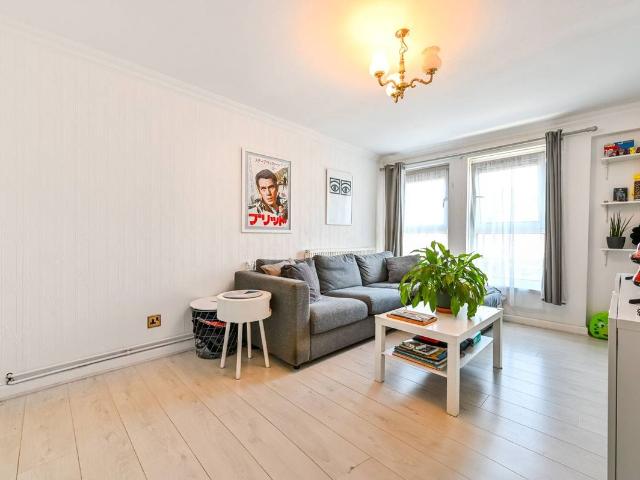 Penton Street, Angel, London N1, 1 bed flat to rent, £2,400 pcm | PrimeLocation