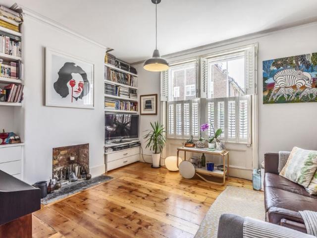 Penton Place, London, SE17 2 bed flat to rent £2,400 pcm £554 pw