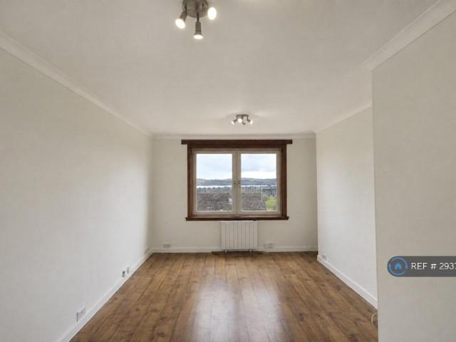 Pentland Crescent, Dundee, DD2 3 bed flat to rent £1,175 pcm £271 pw