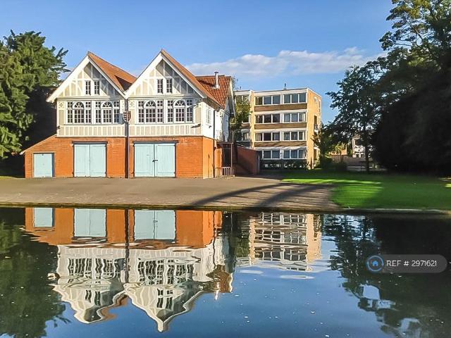 Pentlands Court, Cambridge, CB4 2 bed flat to rent £2,100 pcm £485 pw
