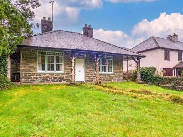 Pentre Du, Holyhead Road, Betws y coed, 3 Bedroom Detached