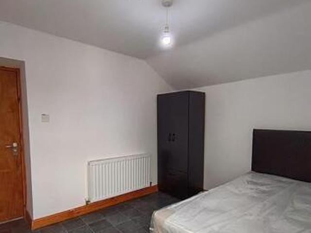 Pentrebane Street, Cardiff city, House Share For