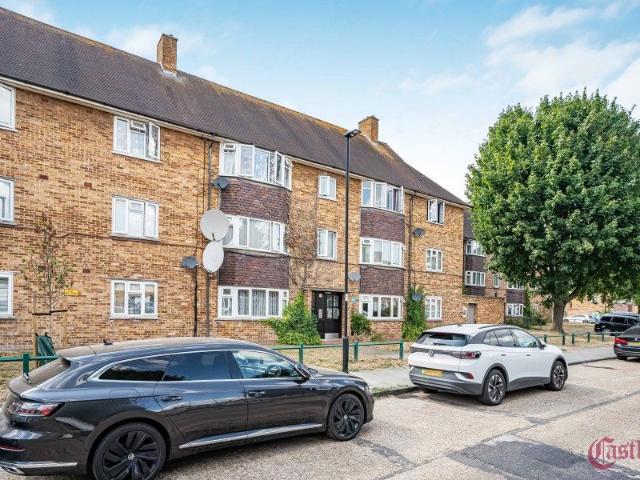 Pentrich Avenue, Enfield EN1, 2 bed flat to rent, £1,800 pcm | PrimeLocation