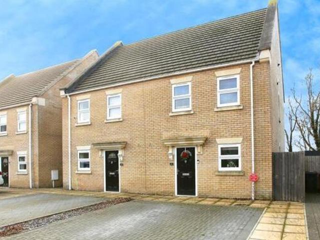 Penwald Court, Peakirk, 3 Bedroom Semi detached