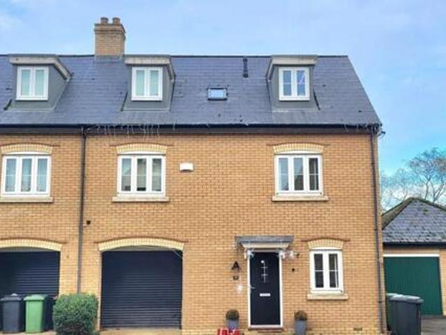 Penwald Court, Peakirk, 4 Bedroom Town