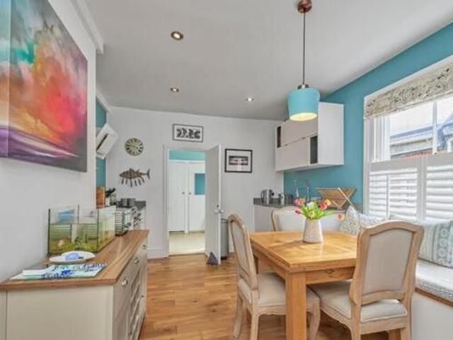 Penwith Road, Earlsfield, 4 Bedroom Flat