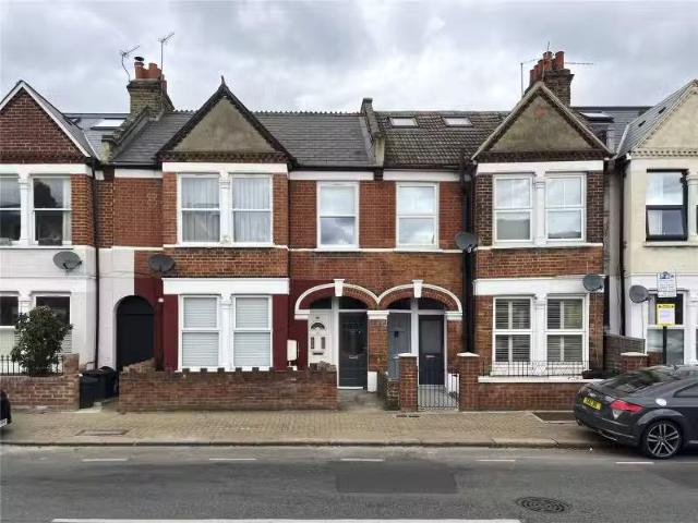 Penwith Road, London, SW18 4PY