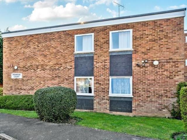Penwood Court, Maidenhead SL6, 3 bed flat to rent, £1,600 pcm | PrimeLocation