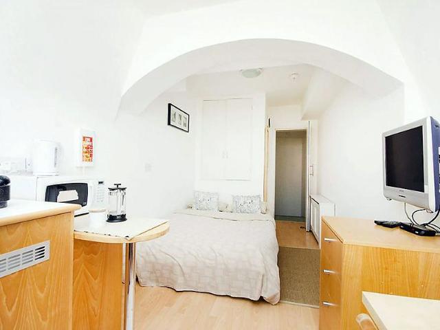 Penywern Road, Earls Court, London SW5, Studio to rent, £1,517 pcm | PrimeLocation