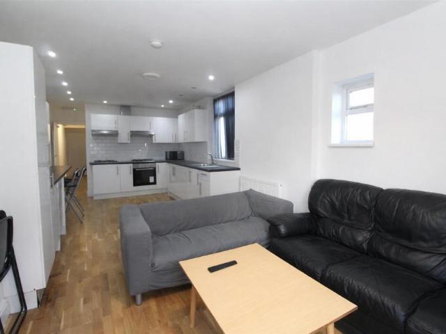 Pen Y Wain Road, Cardiff CF24 7 bed house to rent £3,290 pcm £759 pw