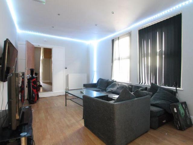 Pen Y Wain Road, Cardiff CF24 8 bed terraced house to rent £4,025 pcm £929 pw