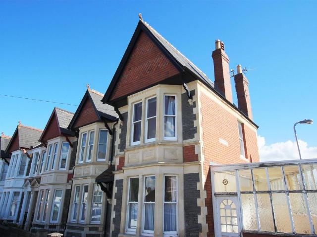 Pen Y Wain Road, Penylan CF24, 3 bed flat to rent, £1,175 pcm | PrimeLocation