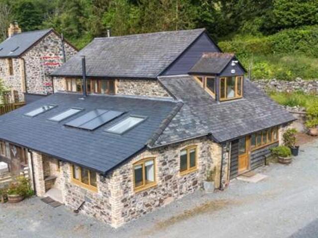 Pen Y Garnedd, Llanrhaeadr Ym Mochnant, 3 Bedroom Detached