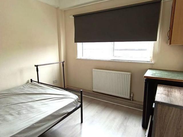 Penarth Road, Cardiff CF11, Room to rent, £450 pcm | PrimeLocation