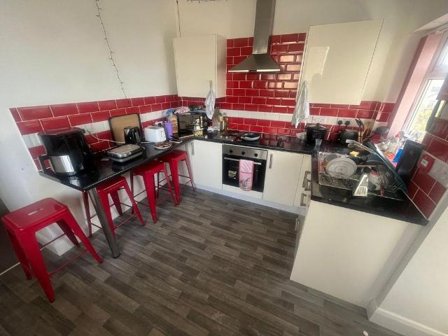 Penbryn Terrace, Brynmill, SA2 6 bed terraced house to rent £2,150 pcm £496 pw