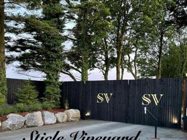 Pencader, 6 Bedroom Detached