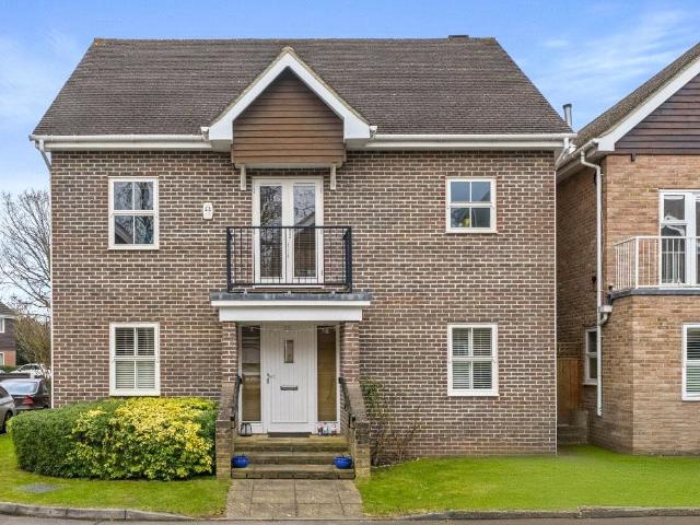 Pendenza, Cobham, Surrey KT11, 4 bed detached house to rent, £4,350 pcm | PrimeLocation