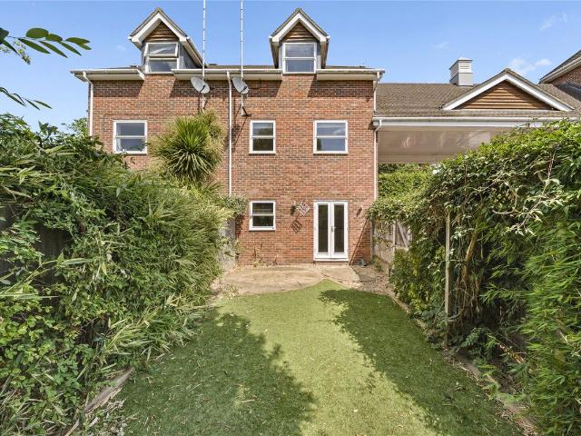 Pendenza, Cobham, Surrey KT11, 4 bed semi detached house to rent, £3,500 pcm | PrimeLocation