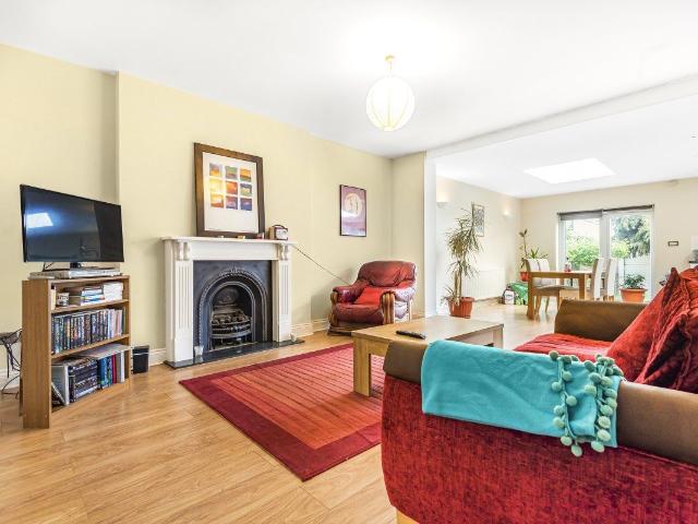Pendennis Road, Streatham Hill, London SW16, 4 bed detached house to rent, £3,650 pcm | PrimeLocation