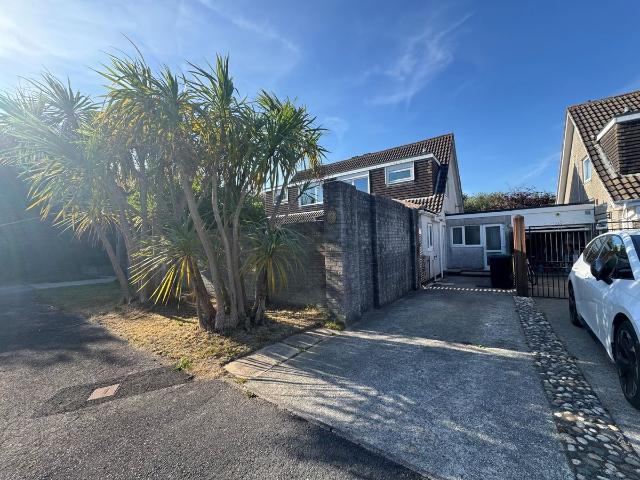 Pendeen Crescent, Truro TR3, 4 bed property to rent, £1,900 pcm | PrimeLocation