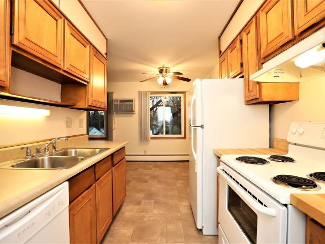Pendleton Apartments 1 Bedroom Apartment for Rent at 9101 9101 & 9115 Penn Ave S, Bloomington, MN 55431