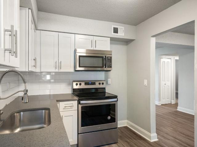 Pendleton Heights Apartments 1 Bedroom Apartment for Rent at 423 Maple Blvd, Kansas City, MO 64124 Pendleton Heights