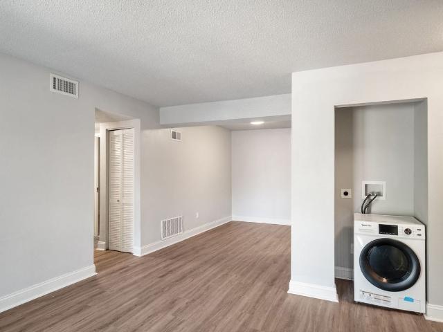 Pendleton Heights Apartments 2 Bedroom Apartment for Rent at 423 Maple Blvd, Kansas City, MO 64124 Pendleton Heights
