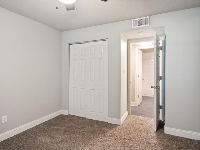 Pendleton Heights Apartments 2 Bedroom Apartment for Rent at 423 Maple Blvd, Kansas City, MO 64124 Pendleton Heights