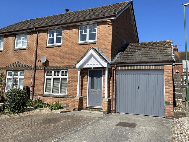 Penfolds Place, Arundel BN18, 3 bed end terrace house to rent, £1,750 pcm | PrimeLocation