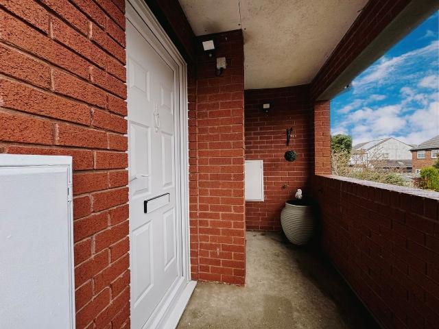 Penhale Gardens, Fareham PO14, 1 bed maisonette to rent, £1,000 pcm | PrimeLocation