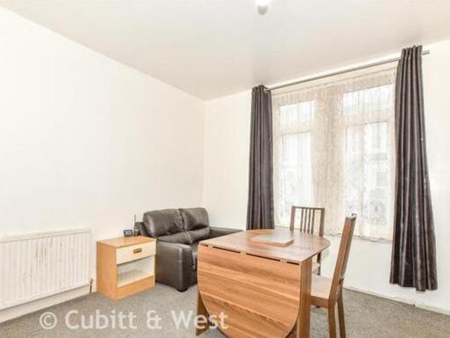 Penhale Road, Portsmouth, 3 Bedroom End