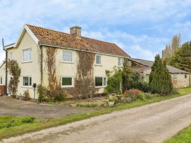 Penhill Road, Great Ellingham, 4 Bedroom Detached