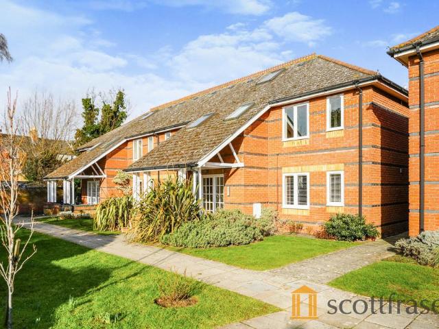 Penhurst Court, Sidney Street. 2 bed flat to rent £1,800 pcm £415 pw