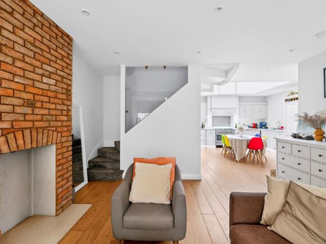 Penhurst Place, Carlisle Lane, London, SE1 7LF