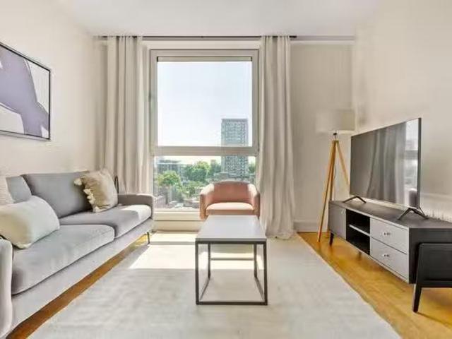Peninsula Apartments, Praed Street, Tyburnia 1 Bedroom 1 B.