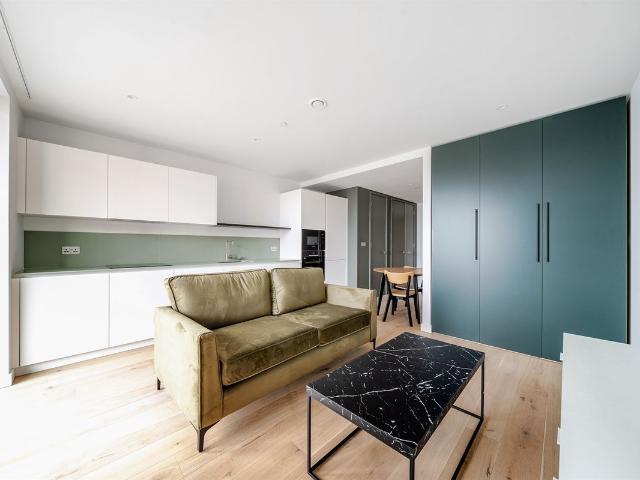Peninsula Gardens, Pilot Walk, Lower Riverside, Greenwich Peninsula SE10, Studio to rent, £2,000 pcm | PrimeLocation