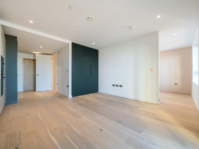 Peninsula Gardens, Pilot Walk, Lower Riverside, Greenwich Peninsula SE10, Studio to rent, £2,100 pcm | PrimeLocation