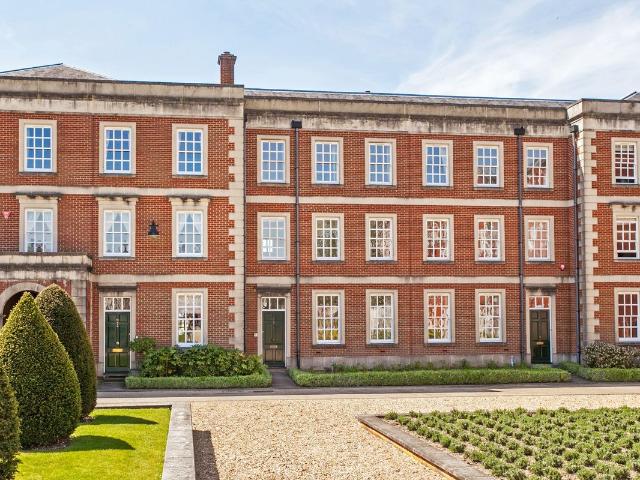 Peninsula Square, Winchester SO23, 4 bed property to rent, £3,750 pcm | PrimeLocation