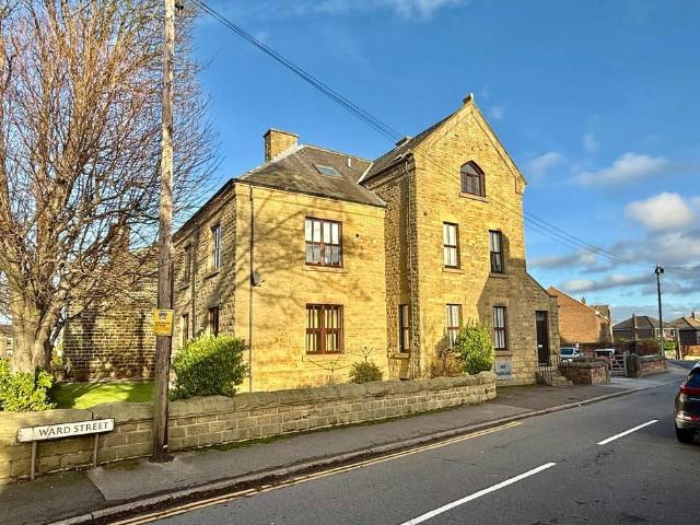 Penistone, Sheffield, S36 6BR 2 bed apartment to rent £1,000 pcm £231 pw