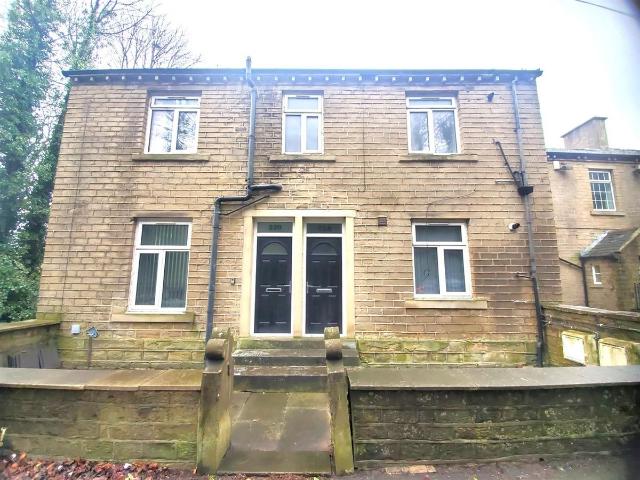 Penistone Road, Kirkburton, Huddersfield HD8, 2 bed flat to rent, £795 pcm | PrimeLocation
