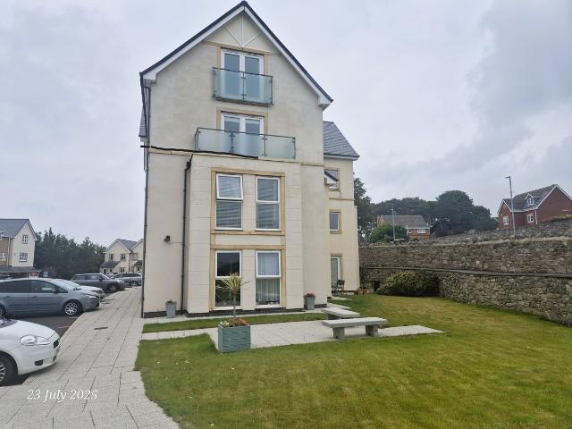 Penmaen Bod Elias, Colwyn Bay LL29, 2 bed flat to rent, £950 pcm | PrimeLocation