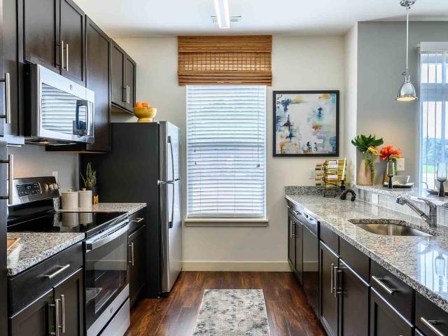 Penn Circle 2 Bedroom Apartment for Rent at 12415 Pennsylvania St, Carmel, IN 46032