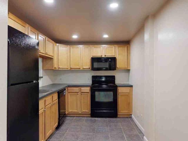 Penn Hall Apartments Studio Apartment for Rent at 4101 Baltimore Ave, Philadelphia, PA 19104 Spruce Hill