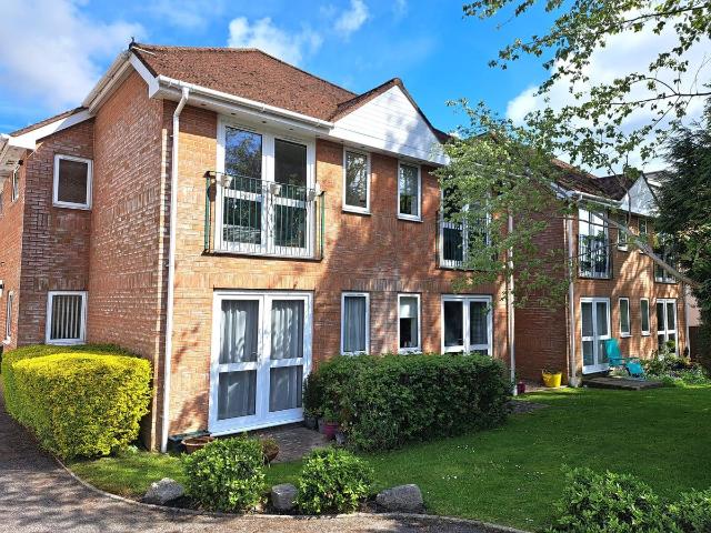 Penn Hill Avenue, Poole BH14, 2 bed flat to rent, £1,250 pcm | PrimeLocation