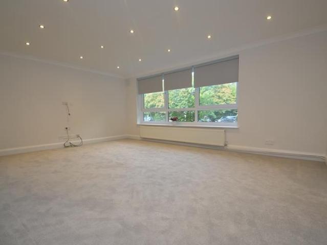 Penn House, Main Avenue, Northwood HA6, 2 bed flat to rent, £2,700 pcm | PrimeLocation