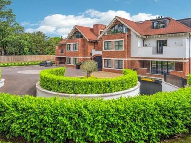 Penn Road, Wellington Court, 3 Bedroom Apartment